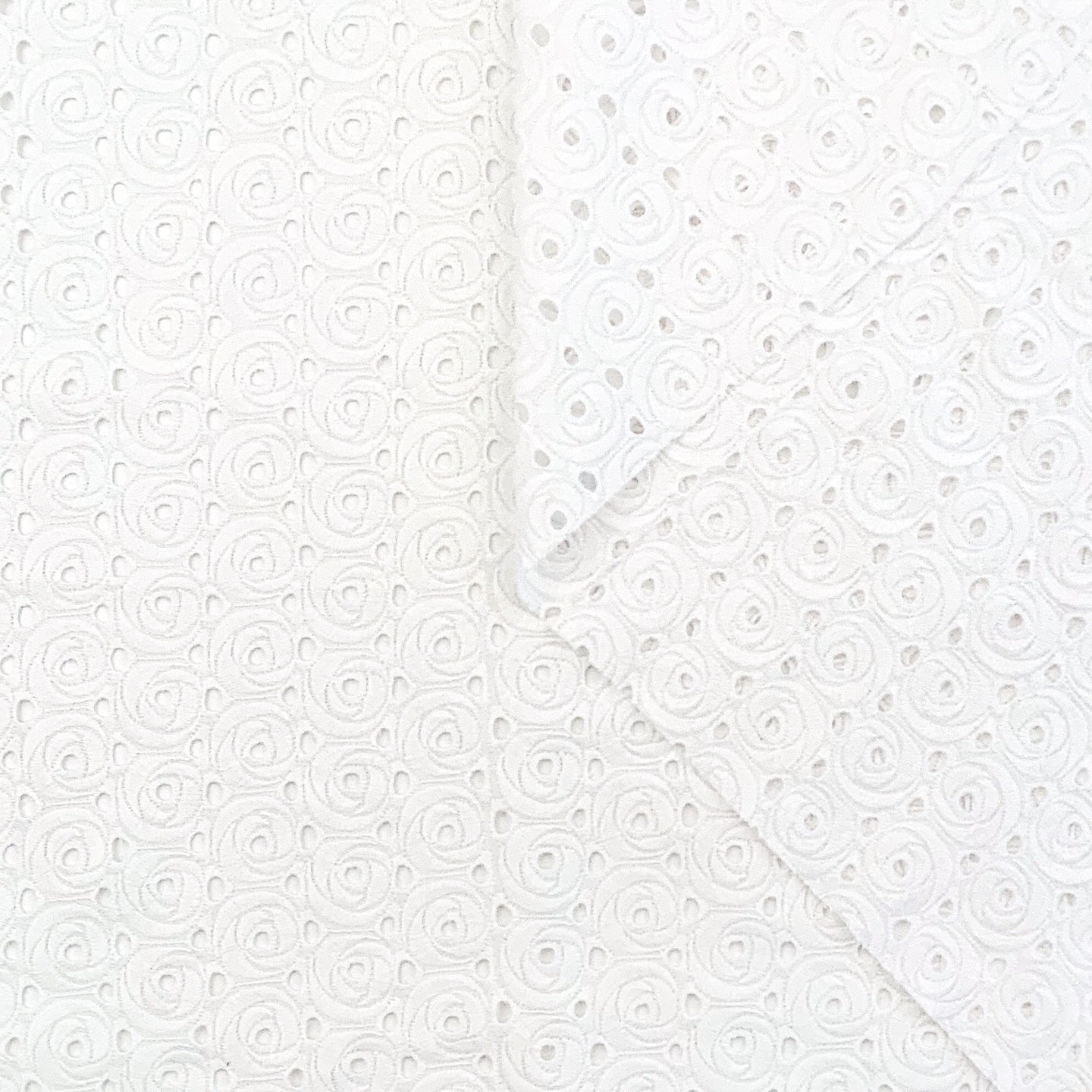 ROSE MOTIVE WOVEN EYELET | TEXTILE BOX